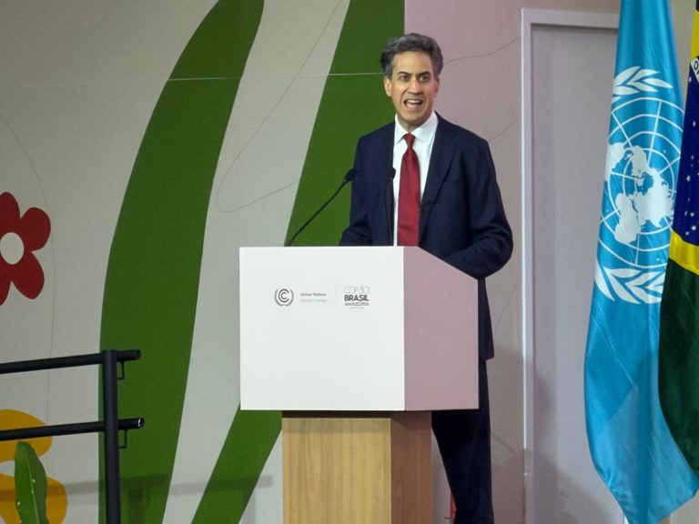 Secretary of State Ed Miliband calls for ambitious outcomes in the ...